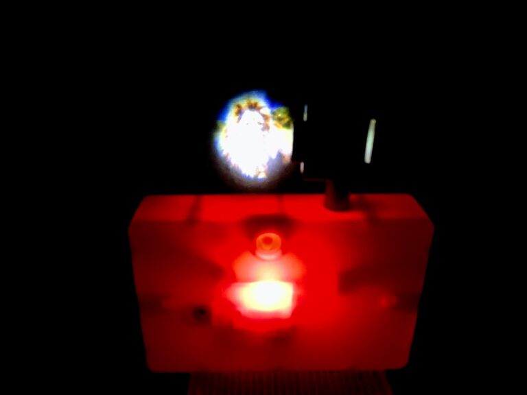 DAISO（ダイソー）でブロック投影機を買ってみた。 | 100均のメモ